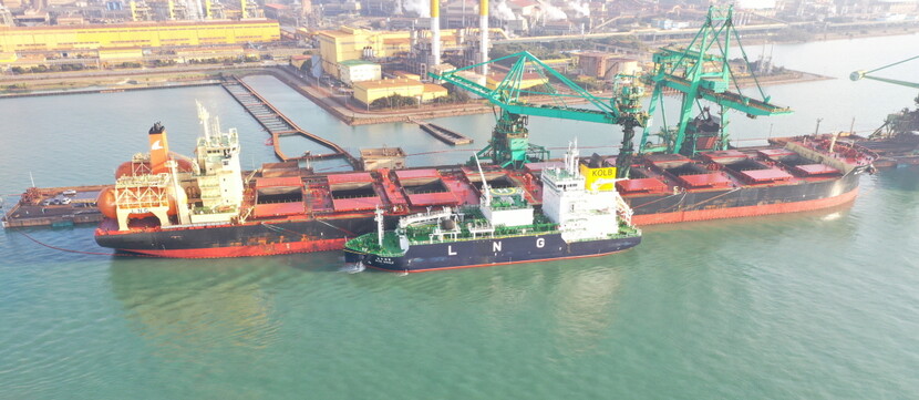 가스공사, 국내 최초 ‘LNG 벙커링 동시작업’ 성공